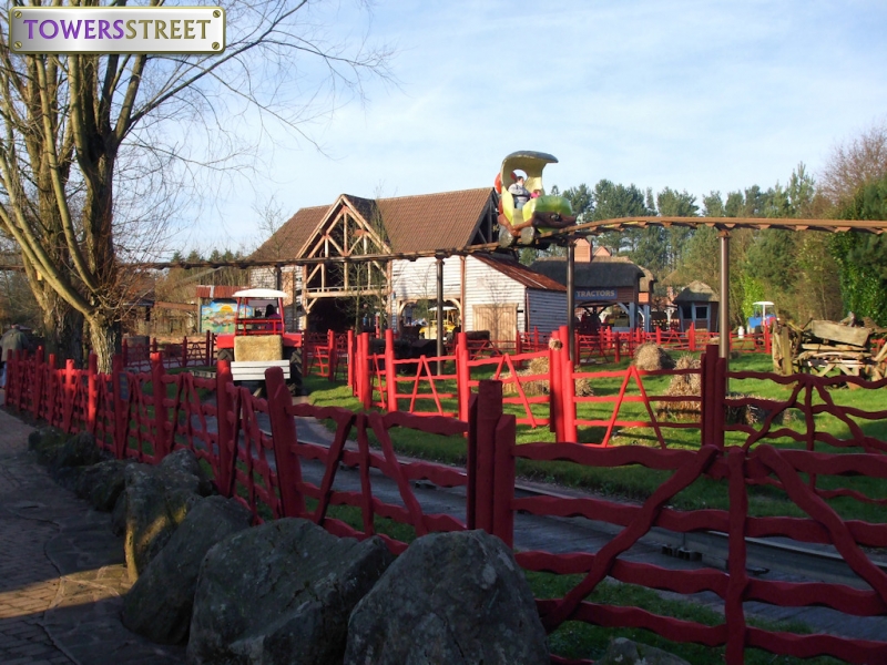 Old MacDonald's Tractor Ride - Rediscover - Your premier Alton Towers guide